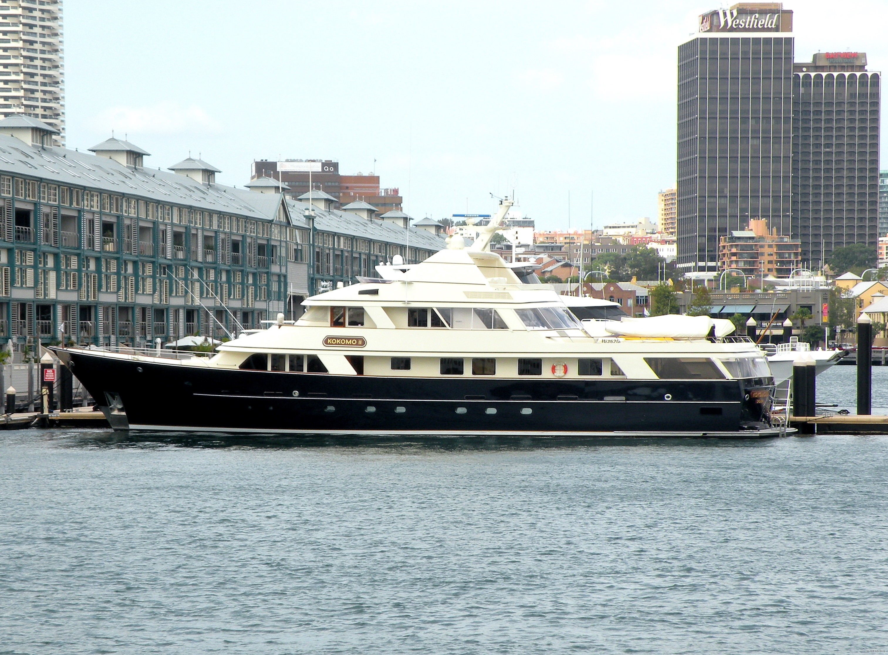 Yacht KOKOMO II, Lloyds Ships Holdings | CHARTERWORLD Luxury Superyacht ...